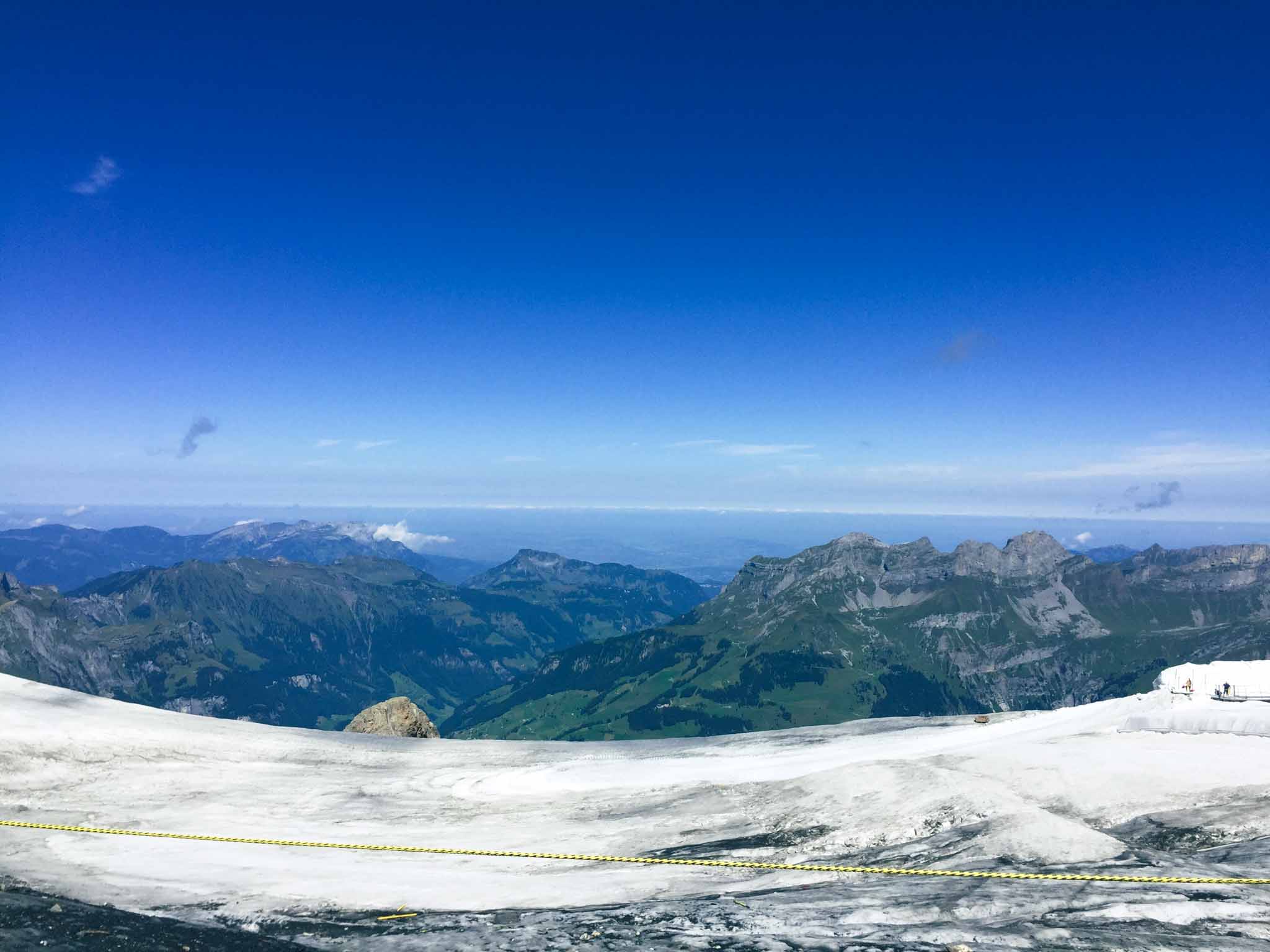 Explorando o Monte Titlis na Suíça: Guia de Viagem Completo